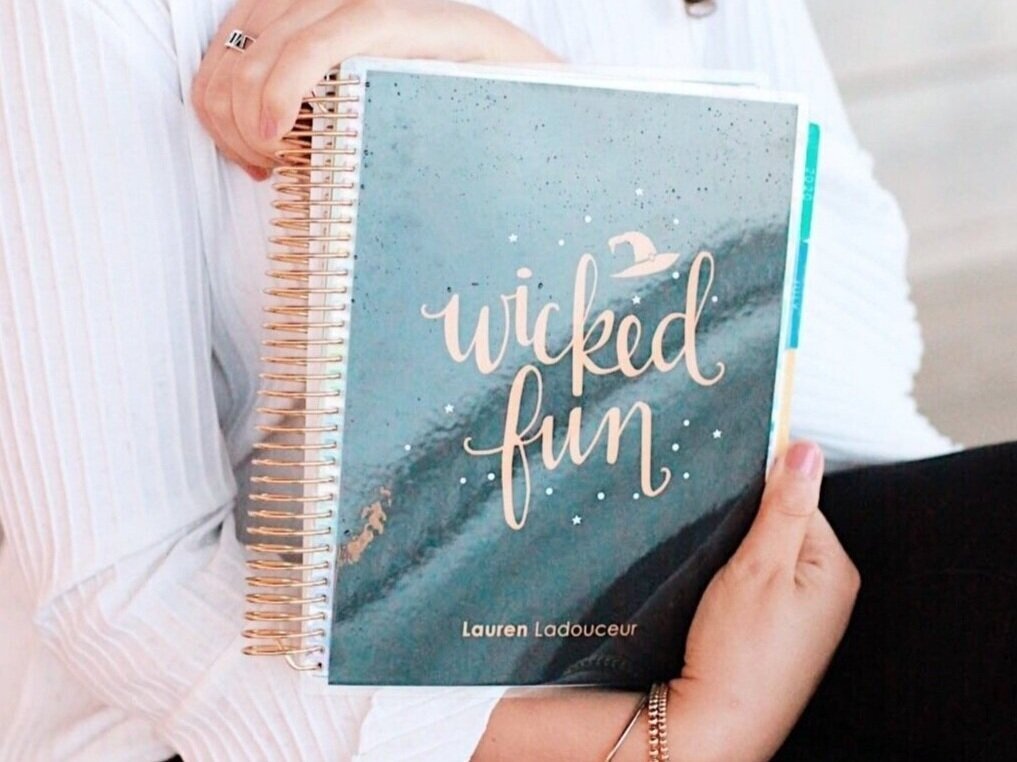 Five factors to use to choose your perfect planner - Plan With Laur